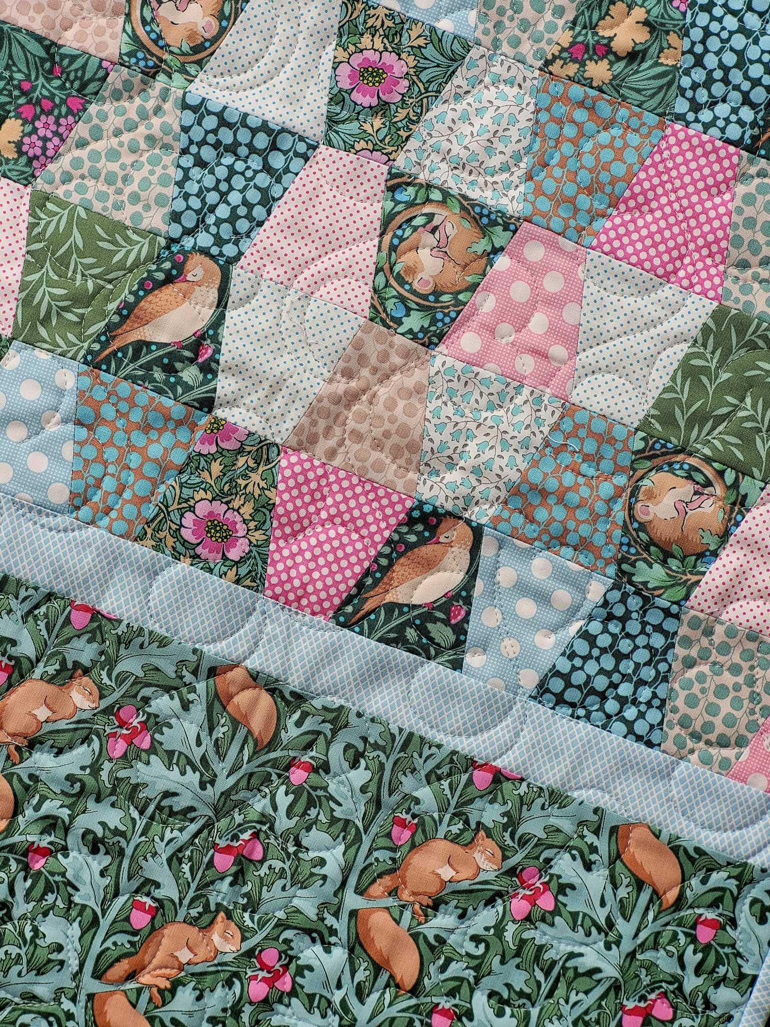 Tilda - Hibernation - Mini Tumbler Table Runner Pattern & Template ...